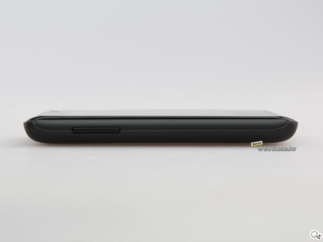 moii E501雙卡智慧機 繽紛背蓋隨心換！- SOGI 手機王