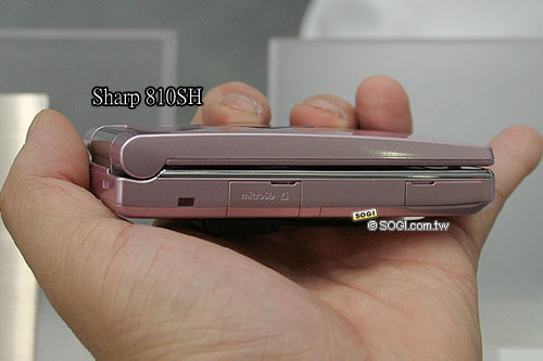 《ITU 2006》SHARP 超薄數位電視手機現身- SOGI 手機王