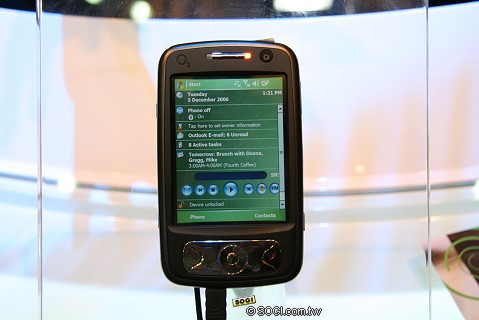 《ITU 2006》微軟各家好漢會場相見歡- SOGI 手機王