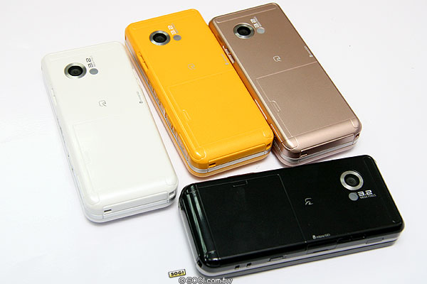 3.1 吋大螢幕美型滑蓋機 FOMA D905i- SOGI 手機王