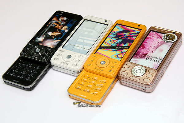 3.1 吋大螢幕美型滑蓋機 FOMA D905i- SOGI 手機王