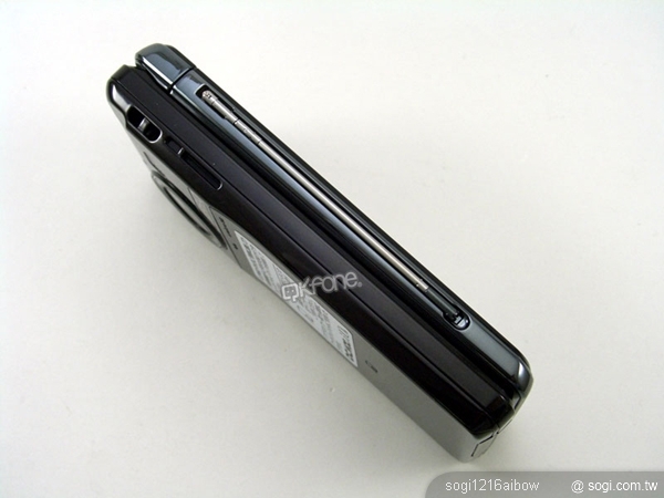 寫真追加: docomo Sharp SH-03A黑色? [開箱寫真]- SOGI 手機王