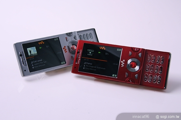 810 萬音樂戰士 SE W995 新色入列- SOGI 手機王