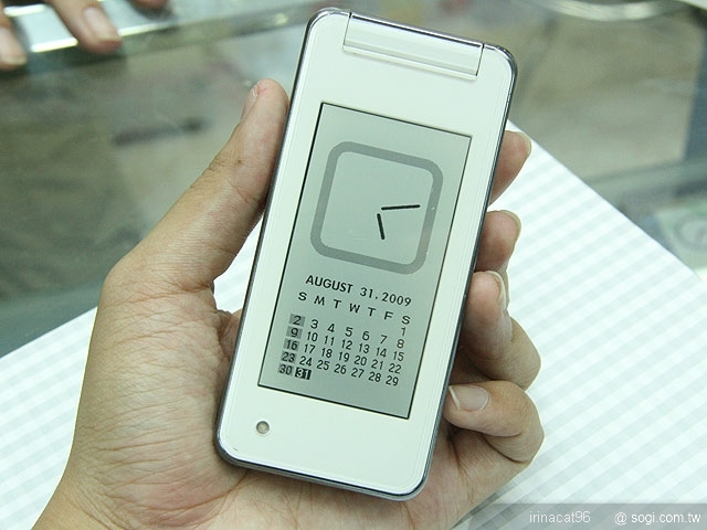 3 吋「外」螢幕 Sharp 934SH 好看不掀蓋- SOGI 手機王