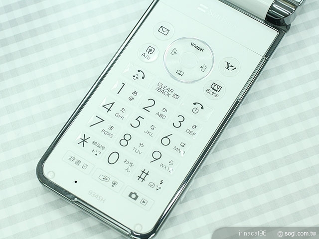 3 吋「外」螢幕 Sharp 934SH 好看不掀蓋- SOGI 手機王