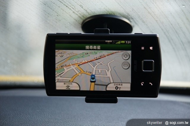 平價的超跑導航手機 ASUS A50- SOGI 手機王