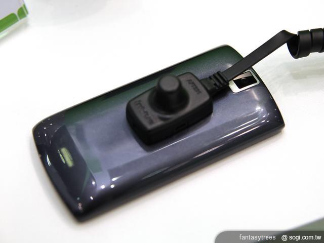 Acer W4搭載WP7.1芒果首曝光【Computex 2011】- SOGI手機王