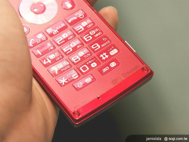 裸視3D日系好攝機 Sharp SH-10C- SOGI 手機王