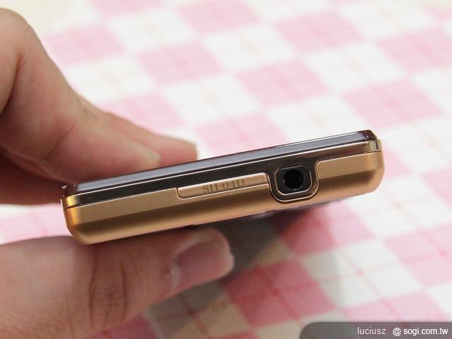 Sharp Q-pot. SH-04D超智慧巧克力甜心- SOGI 手機王